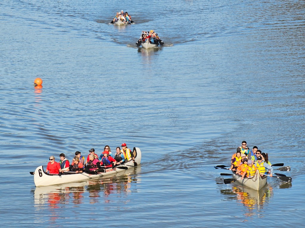 VIDEO: A just for the fun of it canoe race | Mission City Record