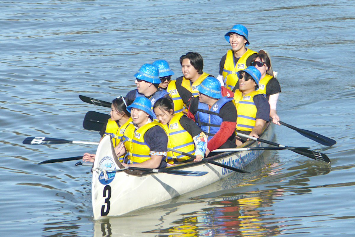 VIDEO: A just for the fun of it canoe race | Mission City Record